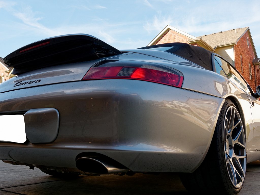 2002 Porsche 911 model 996 Convertible - Peter Pohls Photography